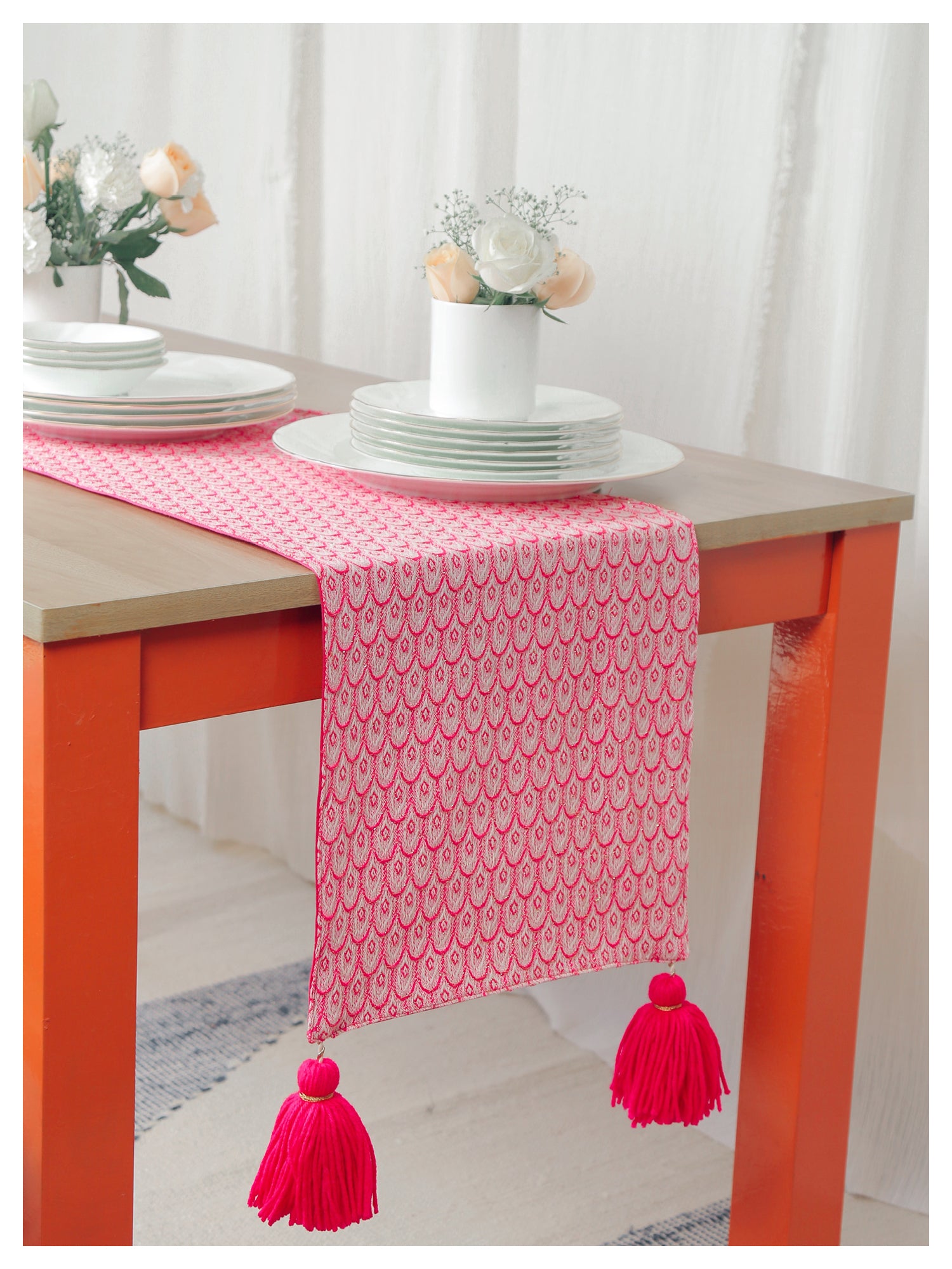 Pink Scallop Table Runner Carnibelle pink-scallop-table-runner-carnibelle